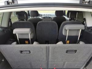 Grey Ford S-Max 2013 in Riga, with an engine capacity of 2.00 L and mileage of 217 thousand km for 6700 €, photo 9 on AUTOMOTO.COM.LV