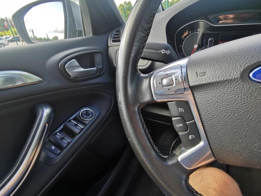 Grey Ford S-Max 2013 in Riga, with an engine capacity of 2.00 L and mileage of 217 thousand km for 6700 €, photo 17 on AUTOMOTO.COM.LV