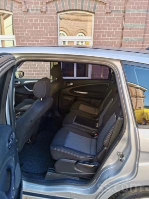 Grey Ford S-Max 2013 in Liepaja, with an engine capacity of 2.00 L and mileage of 322 thousand km for 4900 €, photo 6 on AUTOMOTO.COM.LV