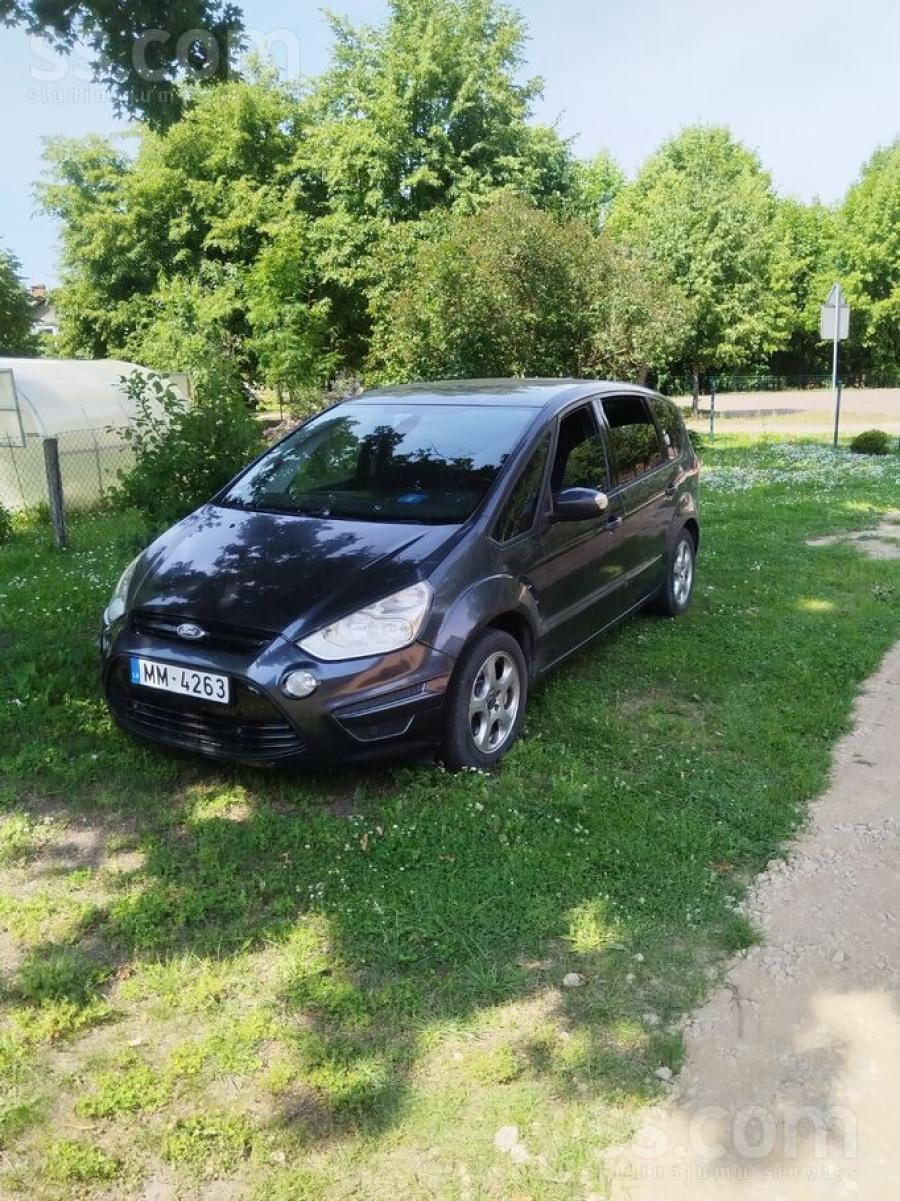 Pelēks Ford S-Max 2013 Kuldīga, ar dzinēja tilpumu 2.00 L un nobraukumu 278 tūkst. km par 1950 €, foto 1 vietnē AUTOMOTO.COM.LV