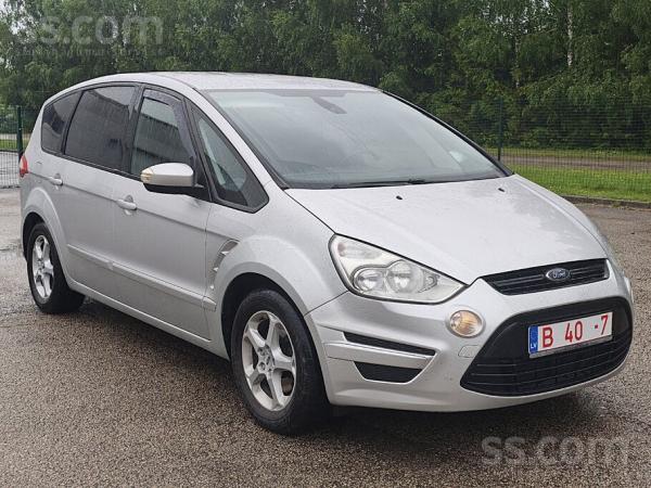 Grey Ford S-Max 2013 in Tukums, with an engine capacity of 2.00 L and mileage of 322 thousand km for 3590 €, photo 2 on AUTOMOTO.COM.LV