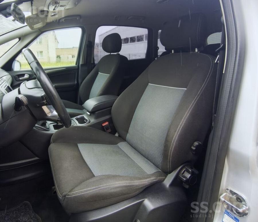 Pelēks Ford S-Max 2013 Tukums, ar dzinēja tilpumu 2.00 L un nobraukumu 322 tūkst. km par 3590 €, foto 10 vietnē AUTOMOTO.COM.LV