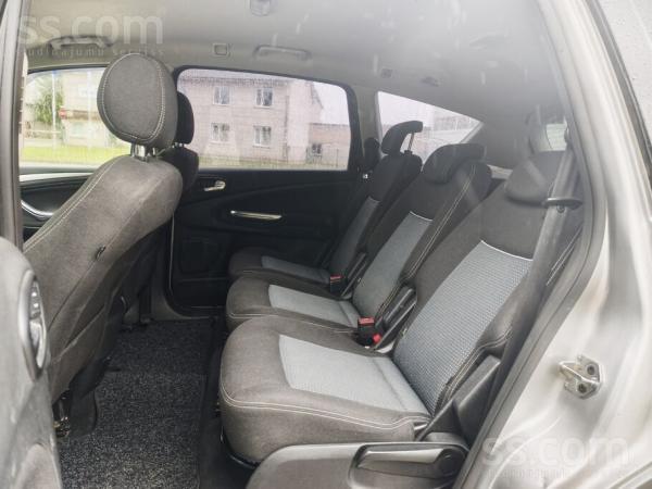 Grey Ford S-Max 2013 in Tukums, with an engine capacity of 2.00 L and mileage of 322 thousand km for 3590 €, photo 10 on AUTOMOTO.COM.LV