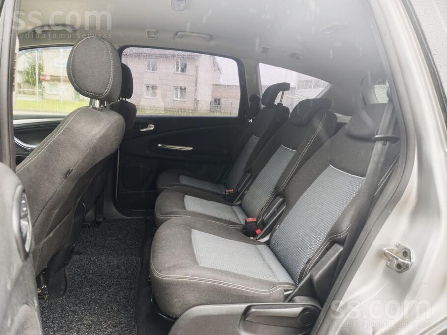Pelēks Ford S-Max 2013 Tukums, ar dzinēja tilpumu 2.00 L un nobraukumu 322 tūkst. km par 3590 €, foto 11 vietnē AUTOMOTO.COM.LV