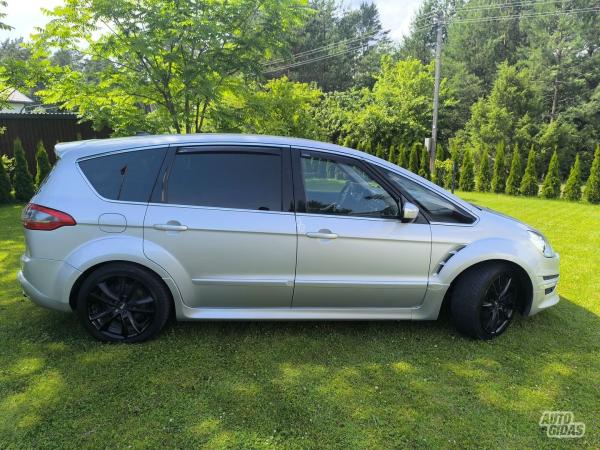 Grey Ford S-Max 2013 in Birstonas, with an engine capacity of 2.20 L and mileage of 353 thousand km for 5500 €, photo 8 on AUTOMOTO.COM.LV