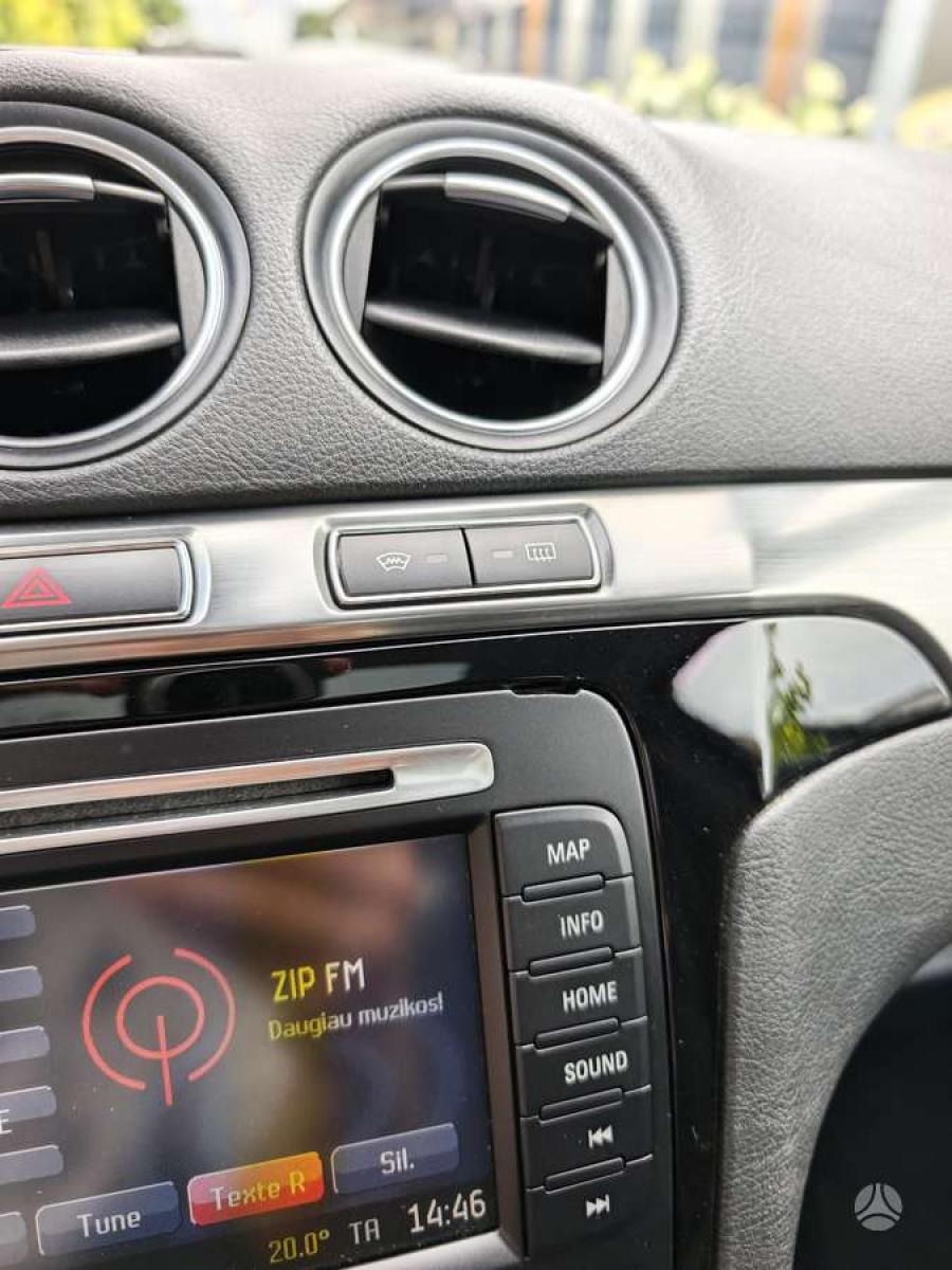 Grey Ford S-Max 2013 in Taurage, with an engine capacity of 2.00 L and mileage of 270 thousand km for 4750 €, photo 19 on AUTOMOTO.COM.LV