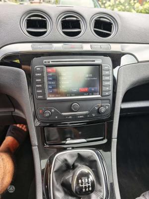 Grey Ford S-Max 2013 in Taurage, with an engine capacity of 2.00 L and mileage of 270 thousand km for 4750 €, photo 20 on AUTOMOTO.COM.LV