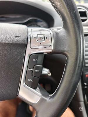 Grey Ford S-Max 2013 in Taurage, with an engine capacity of 2.00 L and mileage of 270 thousand km for 4750 €, photo 22 on AUTOMOTO.COM.LV