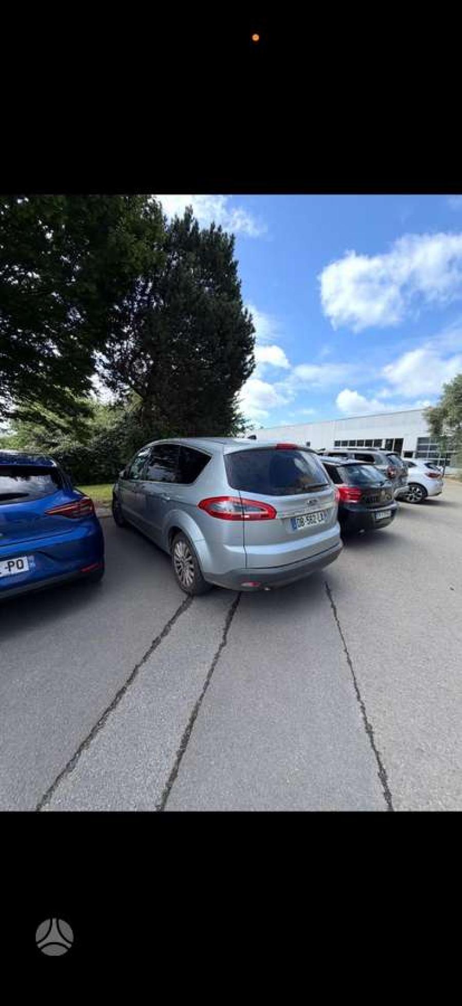 Grey Ford S-Max 2013 in Taurage, with an engine capacity of 2.00 L and mileage of 270 thousand km for 4750 €, photo 23 on AUTOMOTO.COM.LV