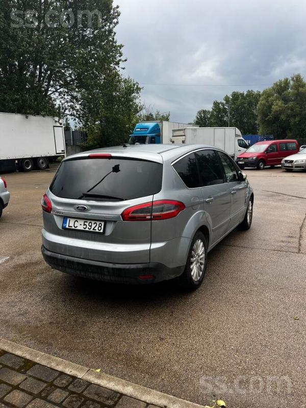 Grey Ford S-Max 2013 in Riga, with an engine capacity of 2.00 L and mileage of 257 thousand km for 4200 €, photo 6 on AUTOMOTO.COM.LV