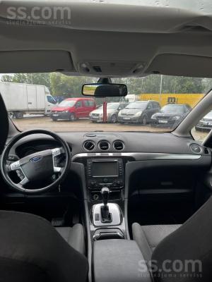 Pelēks Ford S-Max 2013 Rīga, ar dzinēja tilpumu 2.00 L un nobraukumu 257 tūkst. km par 4200 €, foto 4 vietnē AUTOMOTO.COM.LV