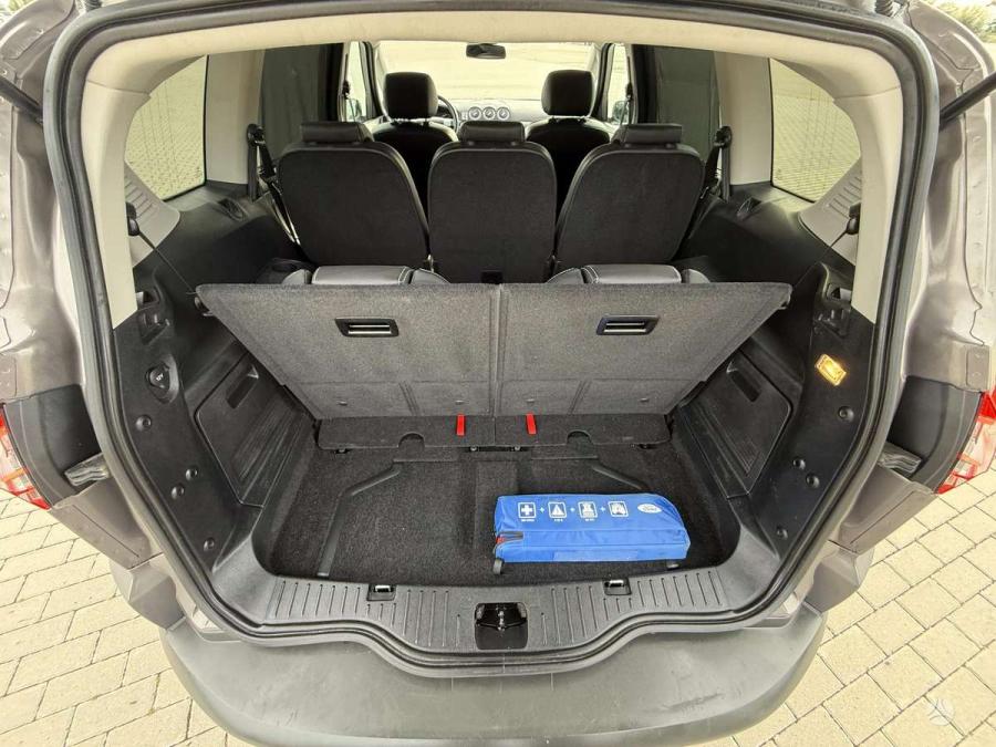 Pelēks Ford S-Max 2013 Marijampole, ar dzinēja tilpumu 1.60 L un nobraukumu 173 tūkst. km par 6100 €, foto 14 vietnē AUTOMOTO.COM.LV
