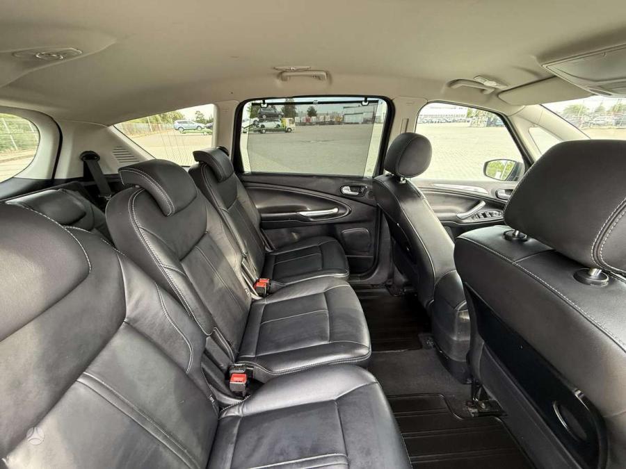 Pelēks Ford S-Max 2013 Marijampole, ar dzinēja tilpumu 1.60 L un nobraukumu 173 tūkst. km par 6100 €, foto 19 vietnē AUTOMOTO.COM.LV