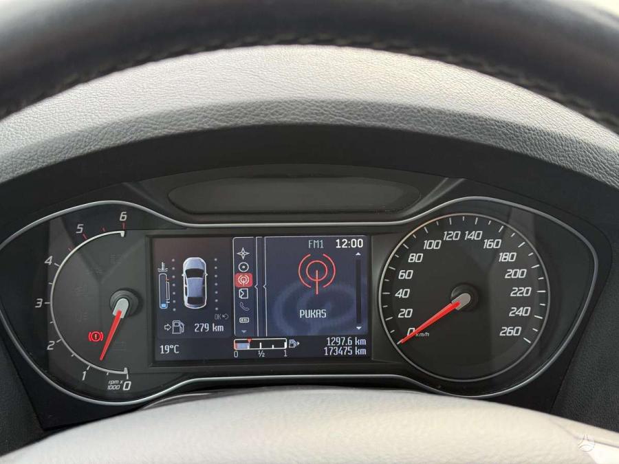 Pelēks Ford S-Max 2013 Marijampole, ar dzinēja tilpumu 1.60 L un nobraukumu 173 tūkst. km par 6100 €, foto 30 vietnē AUTOMOTO.COM.LV