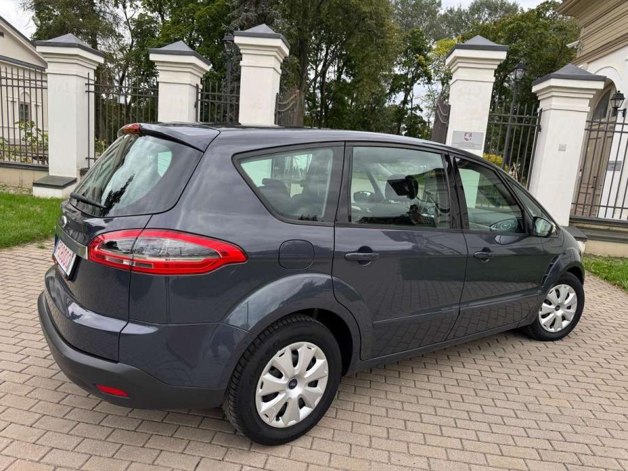 Pelēks Ford S-Max 2013 Viļņa, ar dzinēja tilpumu 2.00 L un nobraukumu 267 tūkst. km par 4750 €, foto 3 vietnē AUTOMOTO.COM.LV