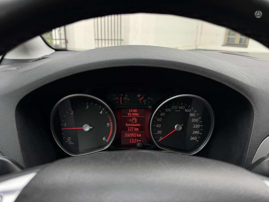 Pelēks Ford S-Max 2013 Viļņa, ar dzinēja tilpumu 2.00 L un nobraukumu 267 tūkst. km par 4750 €, foto 9 vietnē AUTOMOTO.COM.LV