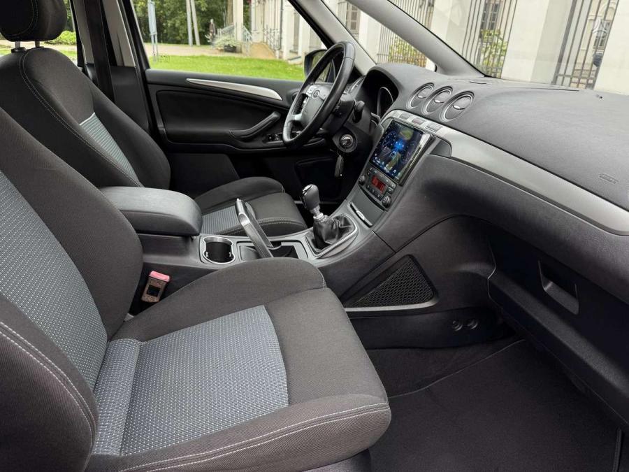Pelēks Ford S-Max 2013 Viļņa, ar dzinēja tilpumu 2.00 L un nobraukumu 267 tūkst. km par 4750 €, foto 23 vietnē AUTOMOTO.COM.LV