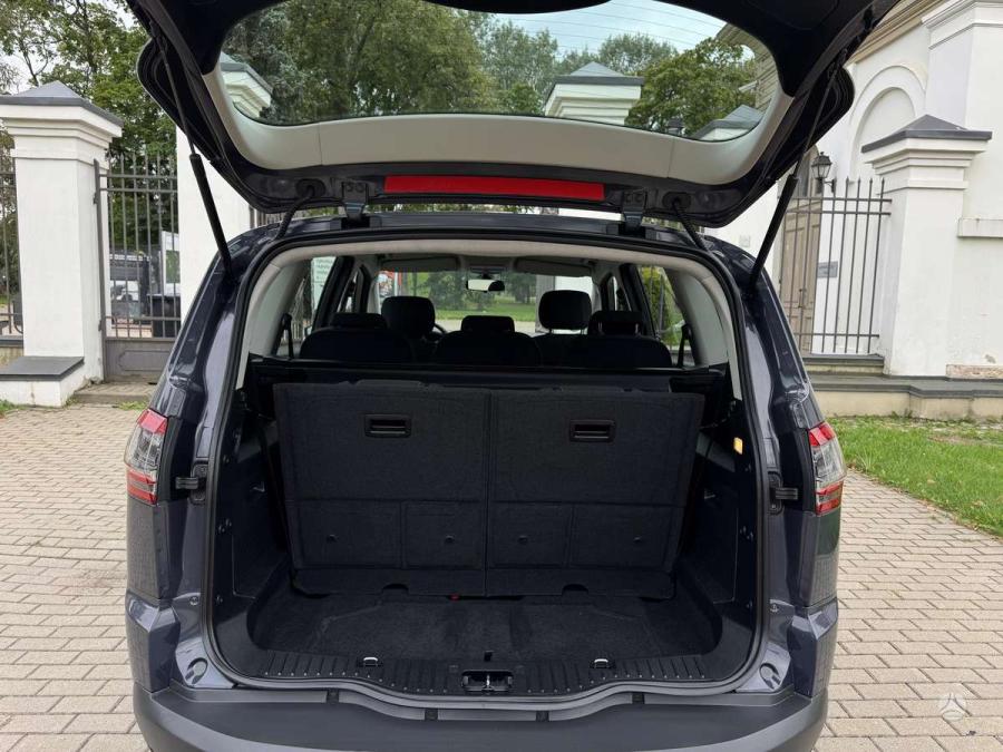 Pelēks Ford S-Max 2013 Viļņa, ar dzinēja tilpumu 2.00 L un nobraukumu 267 tūkst. km par 4750 €, foto 27 vietnē AUTOMOTO.COM.LV