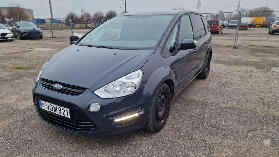 Grey Ford S-Max 2014 in Marijampole, with an engine capacity of 2.00 L and mileage of 219 thousand km for 4950 €, photo 1 on AUTOMOTO.COM.LV