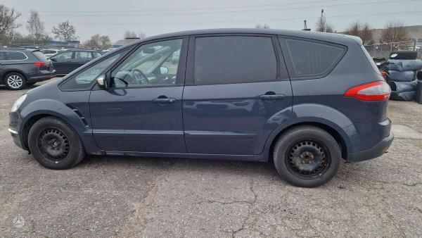 Grey Ford S-Max 2014 in Marijampole, with an engine capacity of 2.00 L and mileage of 219 thousand km for 4950 €, photo 8 on AUTOMOTO.COM.LV