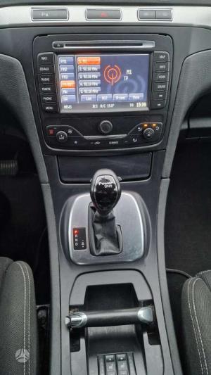 Grey Ford S-Max 2014 in Marijampole, with an engine capacity of 2.00 L and mileage of 219 thousand km for 4950 €, photo 20 on AUTOMOTO.COM.LV