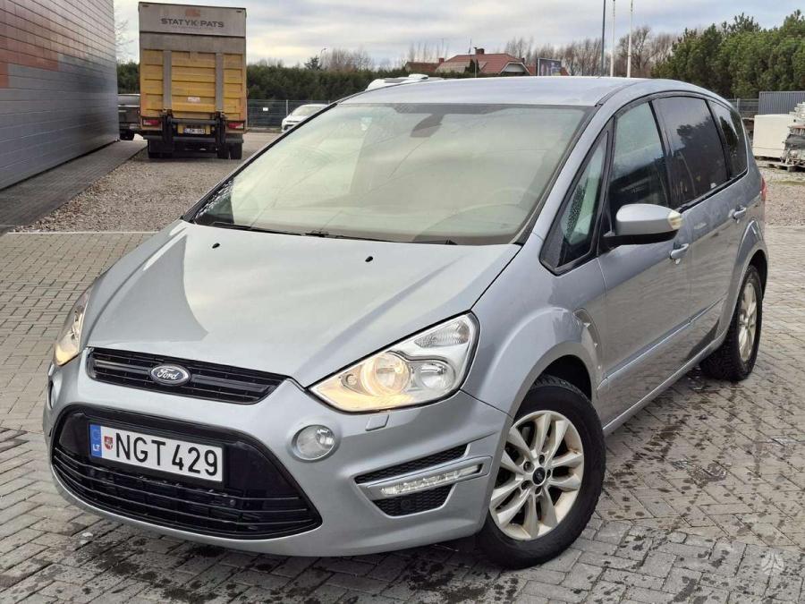 Grey Ford S-Max 2014 in Silute, with an engine capacity of 2.00 L and mileage of 268 thousand km for 4400 €, photo 5 on AUTOMOTO.COM.LV