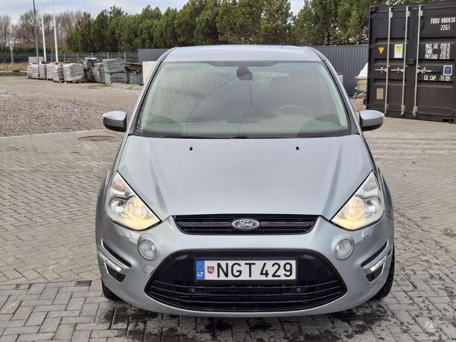 Grey Ford S-Max 2014 in Silute, with an engine capacity of 2.00 L and mileage of 250 thousand km for 4500 €, photo 4 on AUTOMOTO.COM.LV