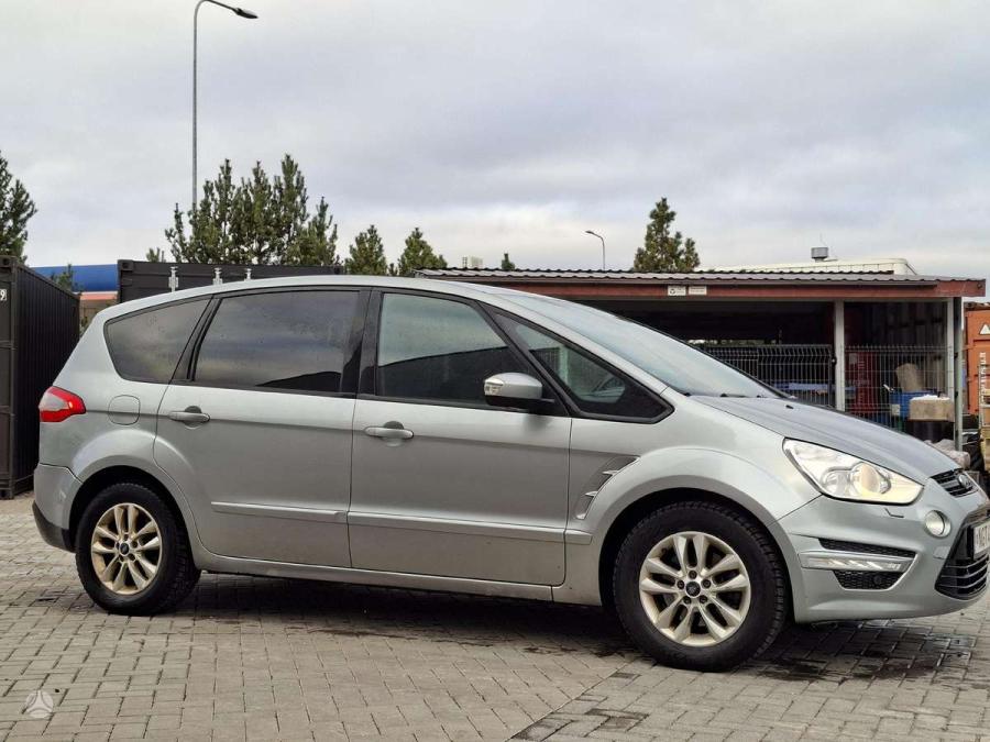 Grey Ford S-Max 2014 in Silute, with an engine capacity of 2.00 L and mileage of 250 thousand km for 4500 €, photo 10 on AUTOMOTO.COM.LV