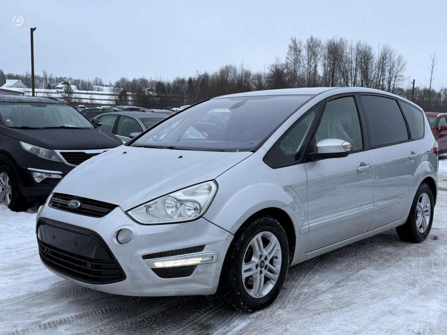 Grey Ford S-Max 2014 in Utena, with an engine capacity of 2.00 L and mileage of 291 thousand km for 4350 €, photo 1 on AUTOMOTO.COM.LV