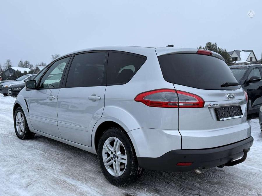 Grey Ford S-Max 2014 in Utena, with an engine capacity of 2.00 L and mileage of 291 thousand km for 4350 €, photo 4 on AUTOMOTO.COM.LV