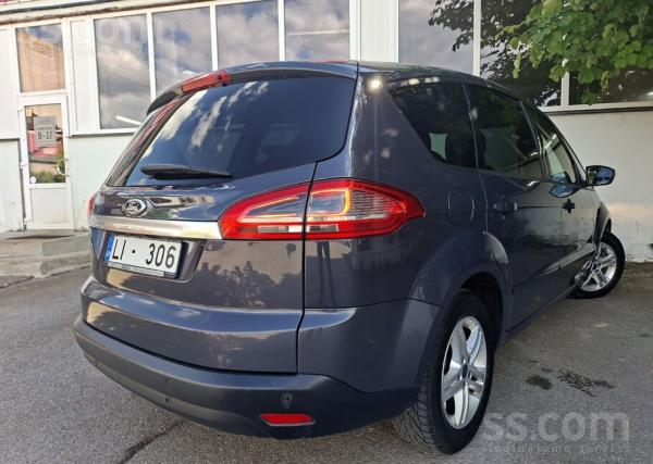 Grey Ford S-Max 2014 in Tukums, with an engine capacity of 2.00 L and mileage of 225 thousand km for 5790 €, photo 3 on AUTOMOTO.COM.LV