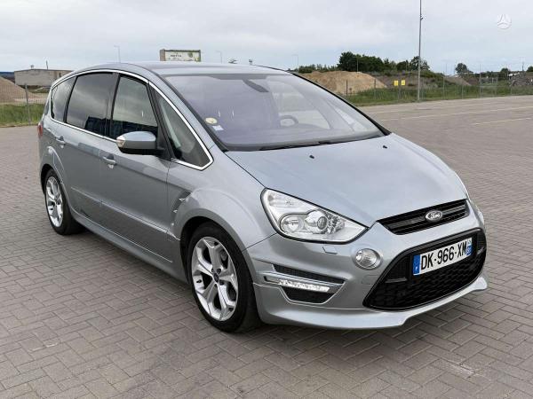 Grey Ford S-Max 2014 in Taurage, with an engine capacity of 2.00 L and mileage of 213 thousand km for 5300 €, photo 3 on AUTOMOTO.COM.LV