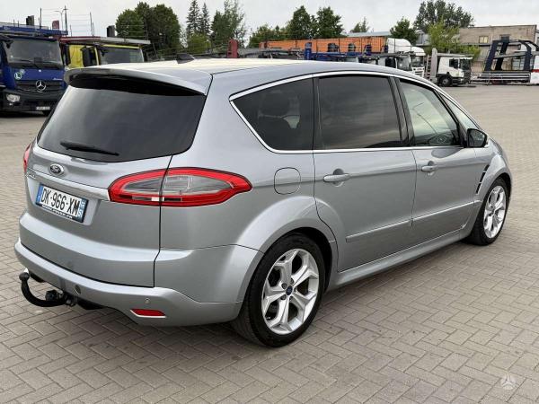 Grey Ford S-Max 2014 in Taurage, with an engine capacity of 2.00 L and mileage of 213 thousand km for 5300 €, photo 6 on AUTOMOTO.COM.LV
