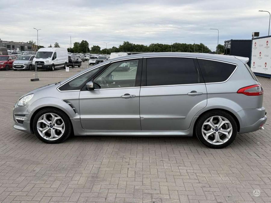 Grey Ford S-Max 2014 in Taurage, with an engine capacity of 2.00 L and mileage of 213 thousand km for 5300 €, photo 10 on AUTOMOTO.COM.LV
