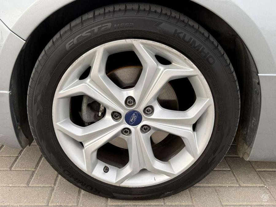 Grey Ford S-Max 2014 in Taurage, with an engine capacity of 2.00 L and mileage of 213 thousand km for 5300 €, photo 12 on AUTOMOTO.COM.LV