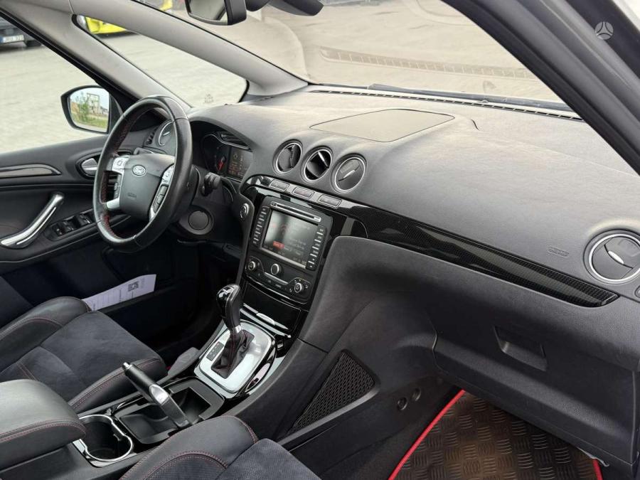 Grey Ford S-Max 2014 in Taurage, with an engine capacity of 2.00 L and mileage of 213 thousand km for 5300 €, photo 16 on AUTOMOTO.COM.LV