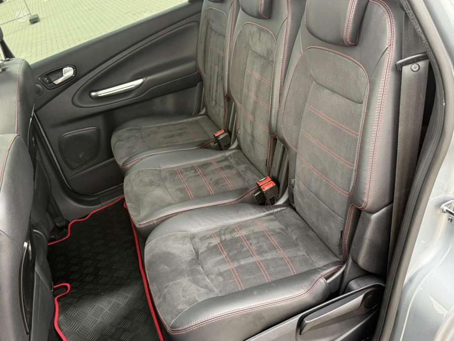 Grey Ford S-Max 2014 in Taurage, with an engine capacity of 2.00 L and mileage of 213 thousand km for 5300 €, photo 18 on AUTOMOTO.COM.LV