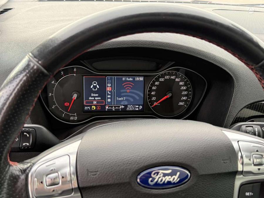 Grey Ford S-Max 2014 in Taurage, with an engine capacity of 2.00 L and mileage of 213 thousand km for 5300 €, photo 27 on AUTOMOTO.COM.LV