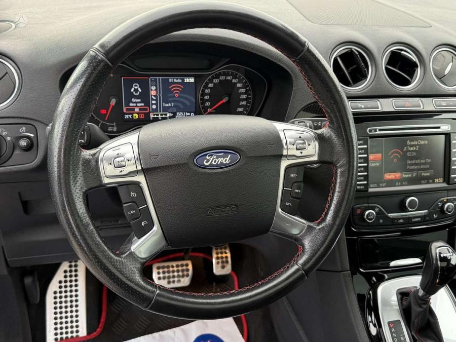 Grey Ford S-Max 2014 in Taurage, with an engine capacity of 2.00 L and mileage of 213 thousand km for 5300 €, photo 28 on AUTOMOTO.COM.LV