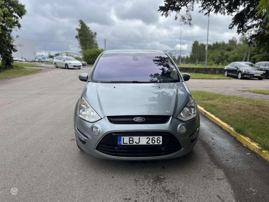 Grey Ford S-Max 2014 in Vilnius, with an engine capacity of 2.00 L and mileage of 230 thousand km for 3850 €, photo 4 on AUTOMOTO.COM.LV