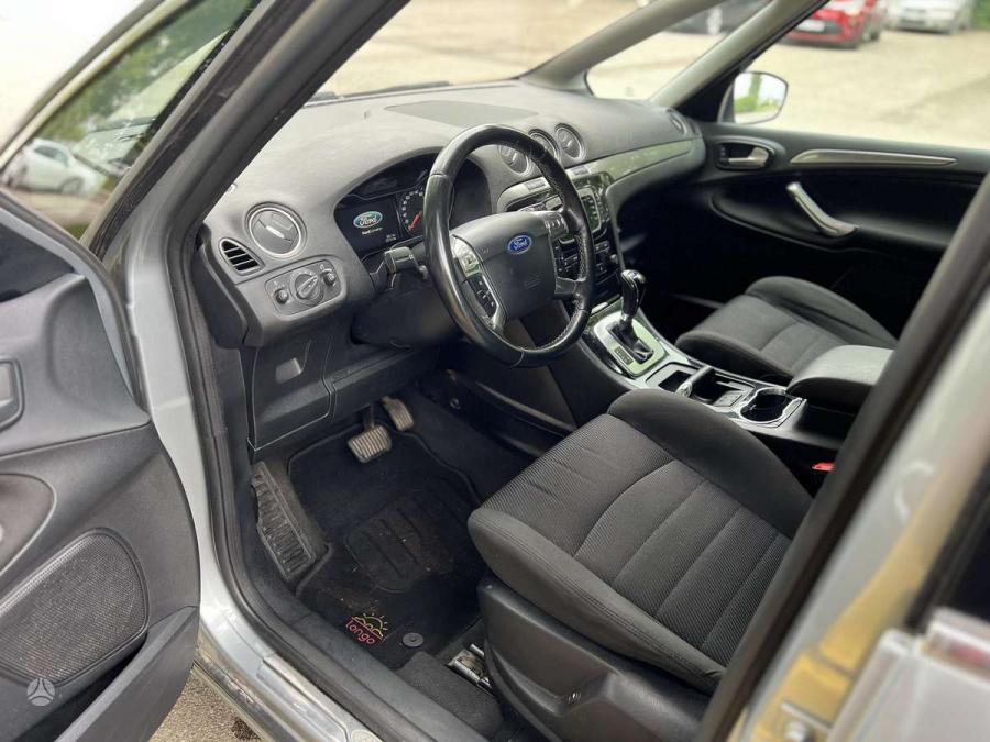 Grey Ford S-Max 2014 in Vilnius, with an engine capacity of 2.00 L and mileage of 230 thousand km for 3850 €, photo 10 on AUTOMOTO.COM.LV