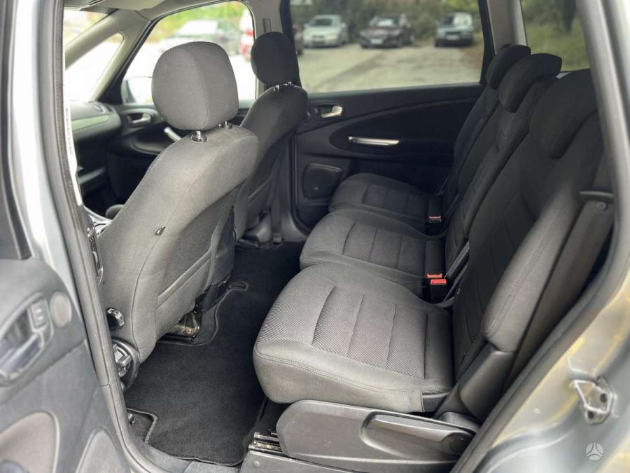 Grey Ford S-Max 2014 in Vilnius, with an engine capacity of 2.00 L and mileage of 230 thousand km for 3850 €, photo 12 on AUTOMOTO.COM.LV