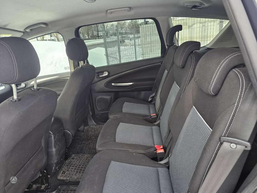 Pelēks Ford S-Max 2015 Kauņa, ar dzinēja tilpumu 1.60 L un nobraukumu 168 tūkst. km par 6350 €, foto 8 vietnē AUTOMOTO.COM.LV
