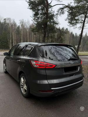 Grey Ford S-Max 2016 in Taurage, with an engine capacity of 2.00 L and mileage of 291 thousand km for 8500 €, photo 4 on AUTOMOTO.COM.LV