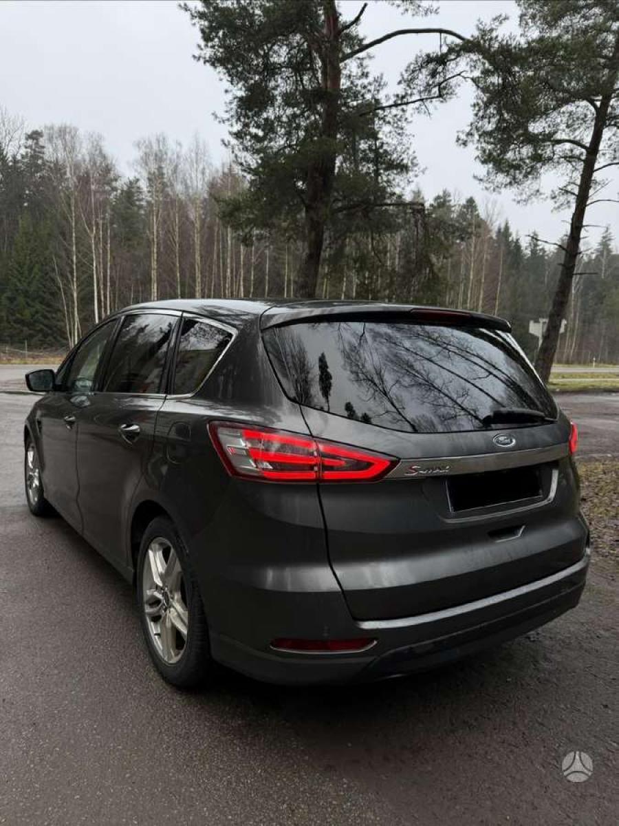 Grey Ford S-Max 2016 in Taurage, with an engine capacity of 2.00 L and mileage of 291 thousand km for 8500 €, photo 4 on AUTOMOTO.COM.LV