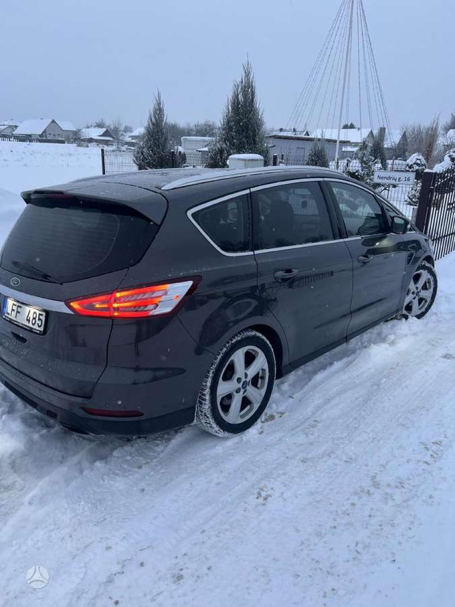 Grey Ford S-Max 2016 in Sirvintos, with an engine capacity of 2.00 L and mileage of 294 thousand km for 8000 €, photo 5 on AUTOMOTO.COM.LV
