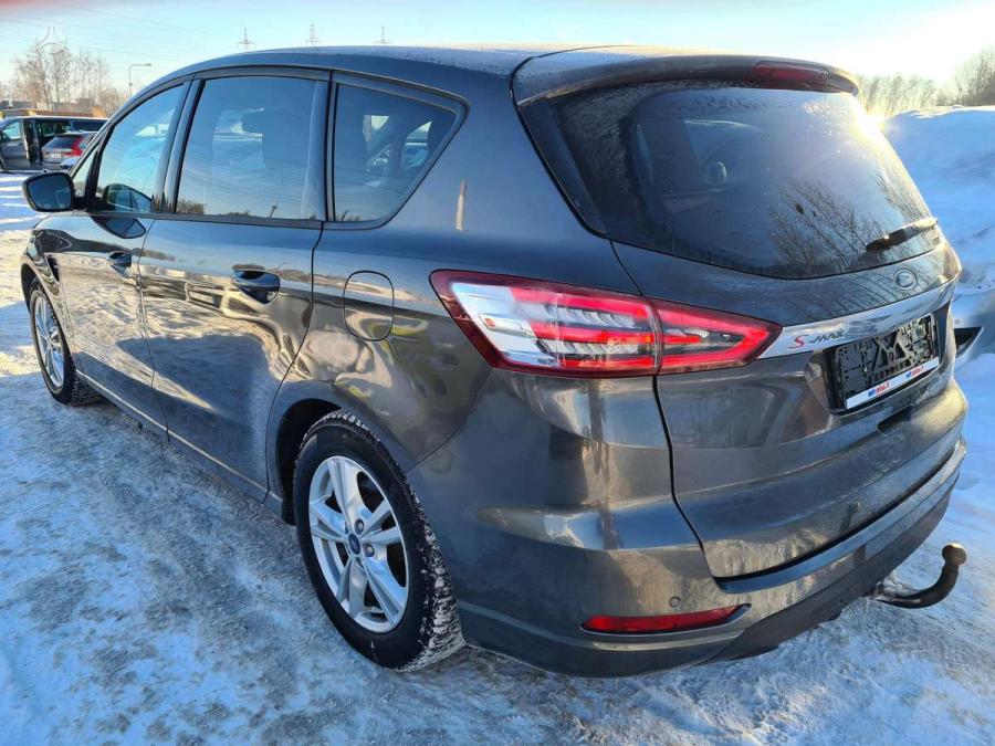 Pelēks Ford S-Max 2016 Kauņa, ar dzinēja tilpumu 2.00 L un nobraukumu 198 tūkst. km par 8700 €, foto 2 vietnē AUTOMOTO.COM.LV