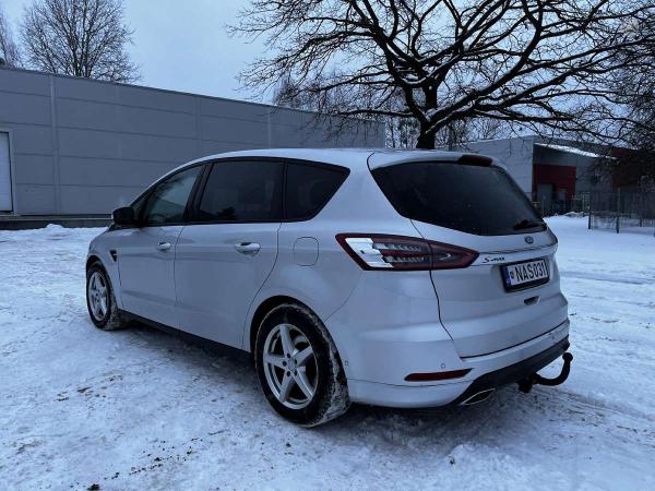 Pelēks Ford S-Max 2016 Alīta, ar dzinēja tilpumu 2.00 L un nobraukumu 250 tūkst. km par 6950 €, foto 4 vietnē AUTOMOTO.COM.LV