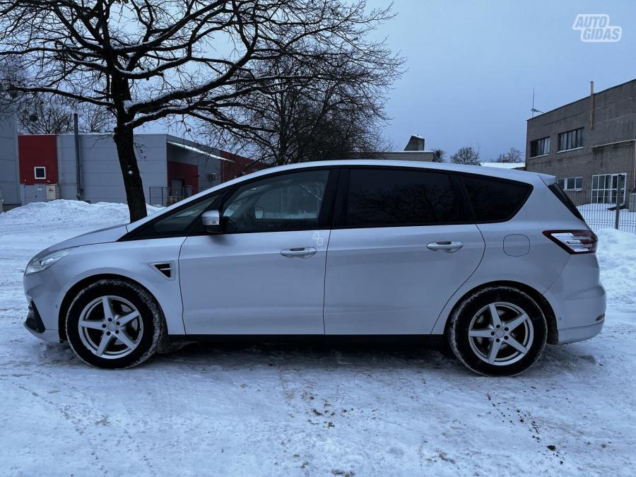 Pelēks Ford S-Max 2016 Alīta, ar dzinēja tilpumu 2.00 L un nobraukumu 250 tūkst. km par 6950 €, foto 5 vietnē AUTOMOTO.COM.LV