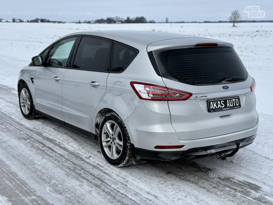 Pelēks Ford S-Max 2016 Vilkaviškis, ar dzinēja tilpumu 2.00 L un nobraukumu 246 tūkst. km par 9600 €, foto 3 vietnē AUTOMOTO.COM.LV